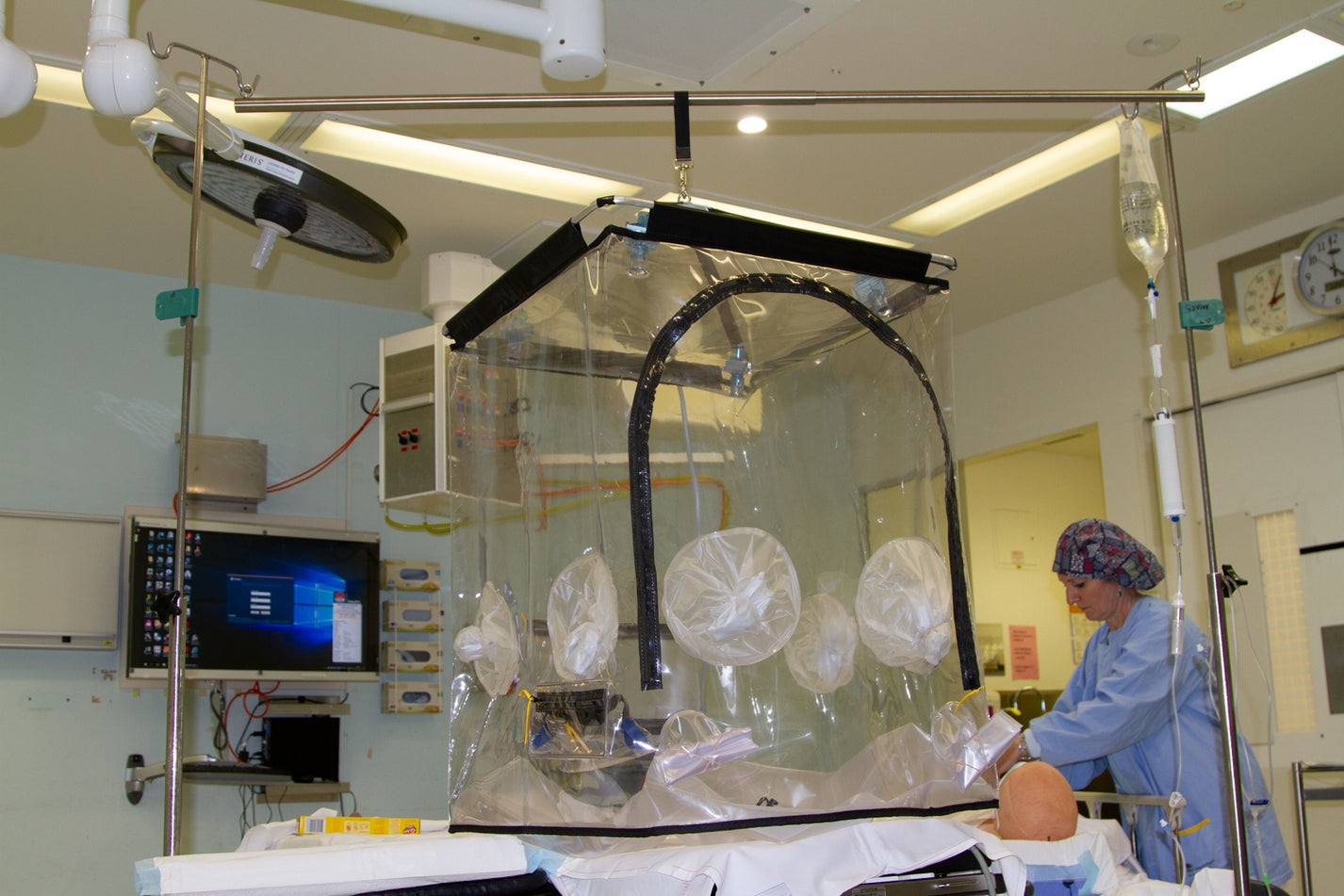 Portable Airway Aerosol Containment & Evacuation Capsule - Abbey Group